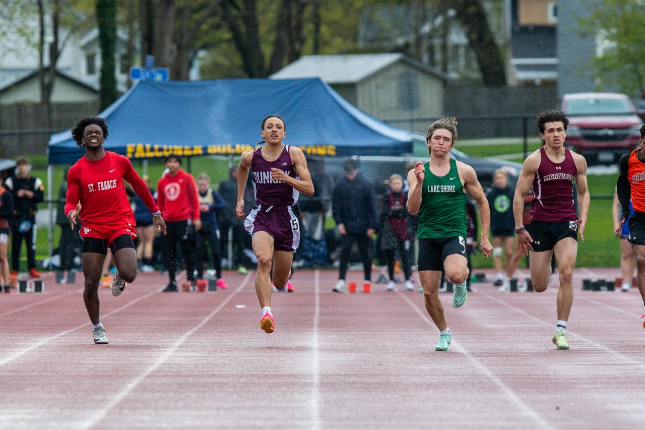 Hamburg, East Aurora claim titles | News, Sports, Jobs - Observer Today